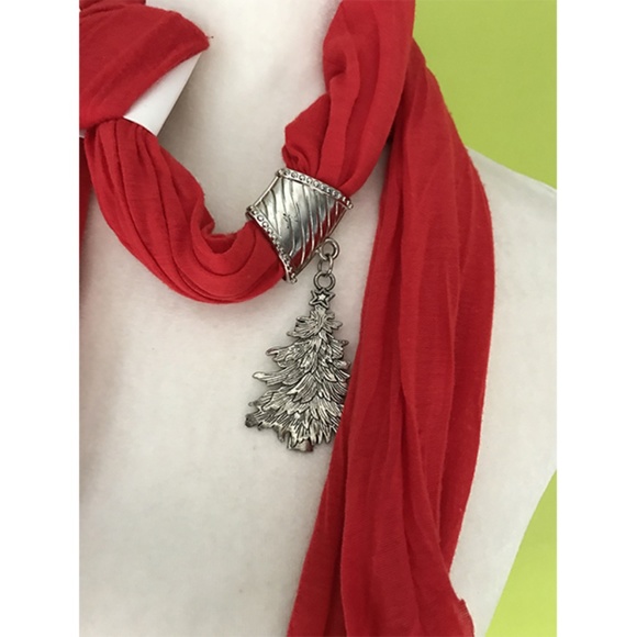 west loop | Accessories | West Loop Christmas Tree Charm Tassle Knit ...